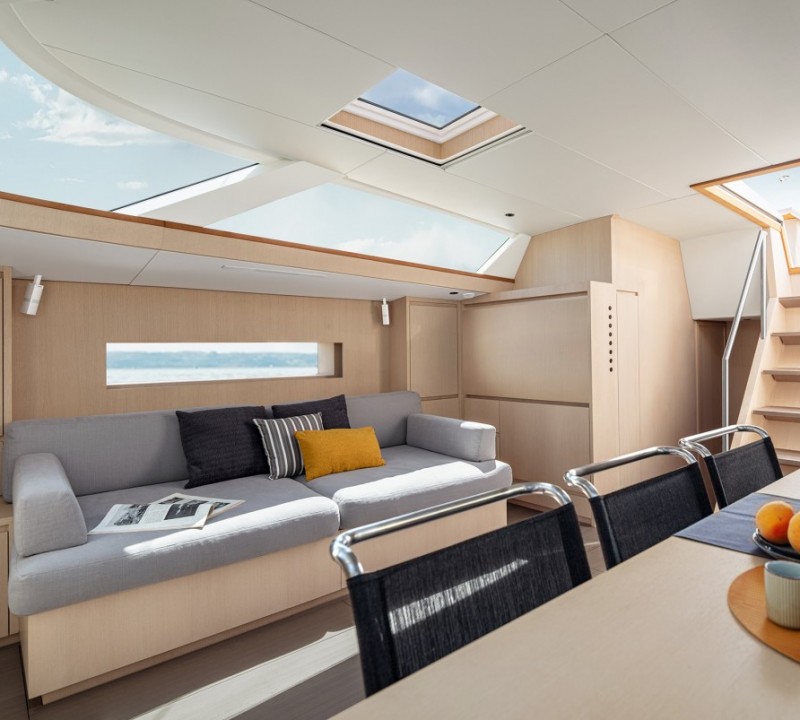 Yacht ALITHIA, Solaris 80RS | CHARTERWORLD Luxury Superyacht Charters